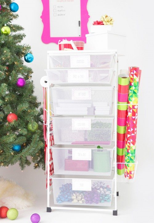 How to Gift Wrap your Holidays with elfa | Damask Love