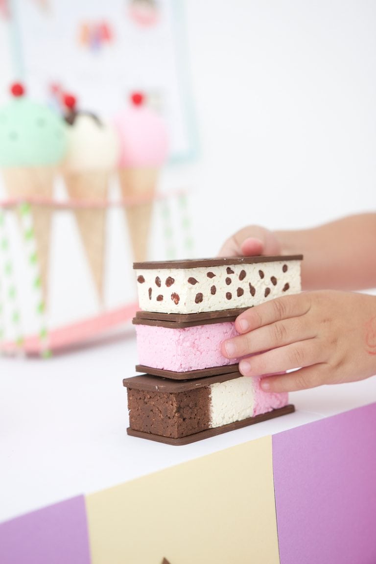 DIY Cardboard Box Ice Cream Cart - Damask Love