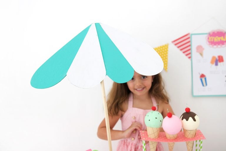DIY Cardboard Box Ice Cream Cart | damask love - Damask Love