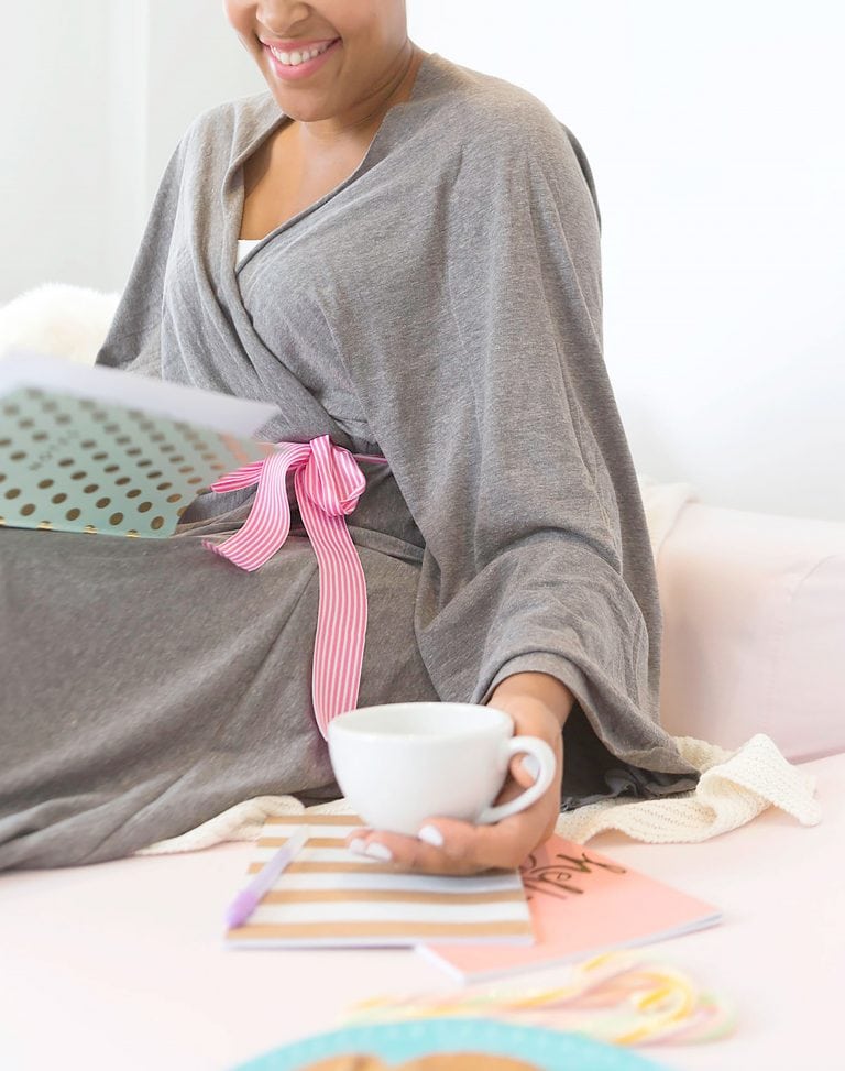 Make a Cotton Jersey Robe from a Bedsheet - Damask Love