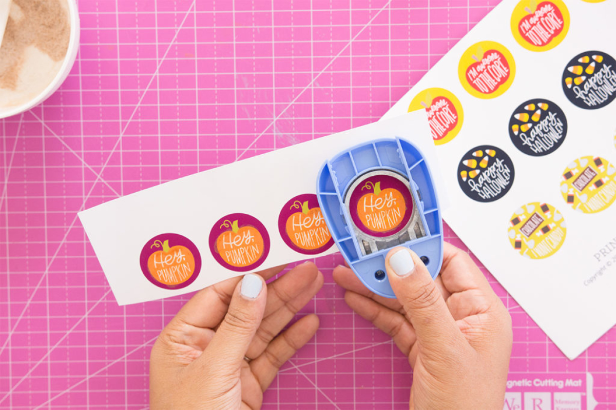 DIY Fall Scratch and Sniff Stickers - Damask Love