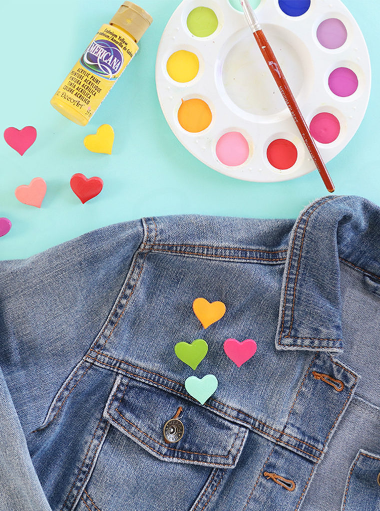 Cricut Explore DIY Flair Pins - Damask Love