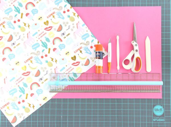 How to Make A Pocket Folder - Damask Love