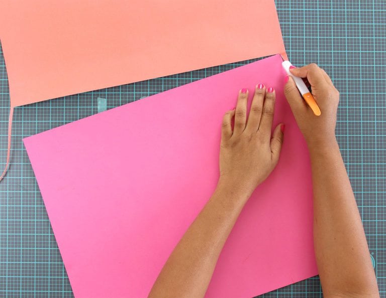 How to Make A Pocket Folder - Damask Love