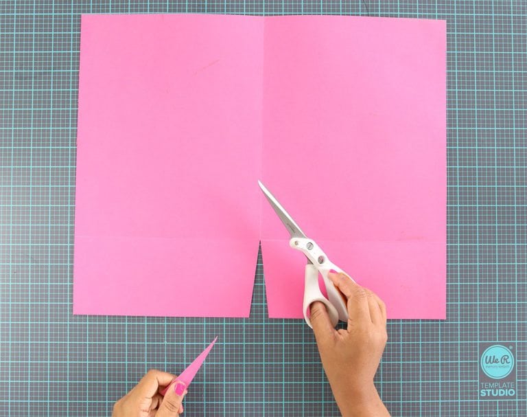 How to Make A Pocket Folder - Damask Love
