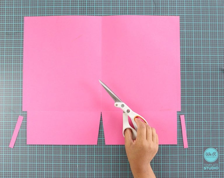 How to Make A Pocket Folder - Damask Love