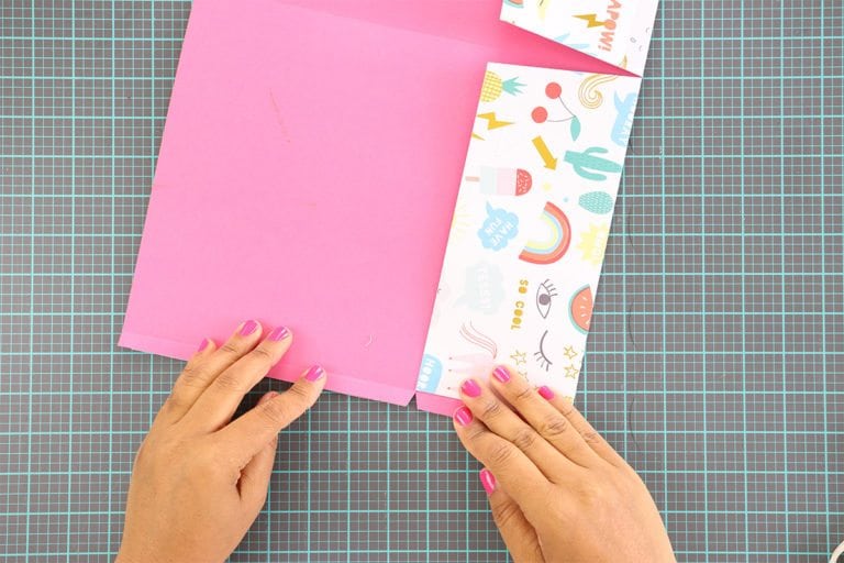 How to Make A Pocket Folder - Damask Love
