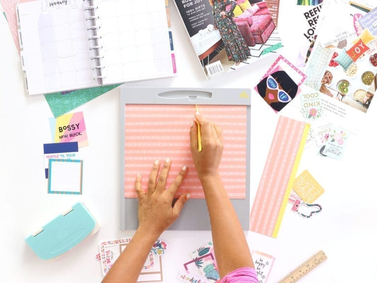 How to Make a Planner Vision Board - Damask Love