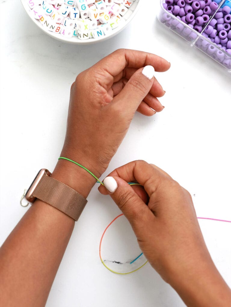 How to Make Beaded Bracelets with Elastic - Damask Love